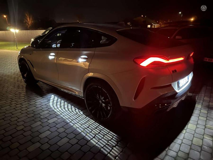 Balts BMW X6 2020 Viļņa, ar dzinēja tilpumu 2.99 L un nobraukumu 100 tūkst. km par 51850 €, foto 25 vietnē AUTOMOTO.COM.LV