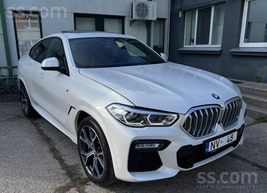 White BMW X6 2020 in Riga, with an engine capacity of 3.00 L and mileage of 108 thousand km for 55750 €, photo 1 on AUTOMOTO.COM.LV