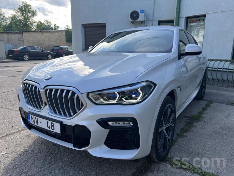 White BMW X6 2020 in Riga, with an engine capacity of 3.00 L and mileage of 108 thousand km for 55750 €, photo 4 on AUTOMOTO.COM.LV