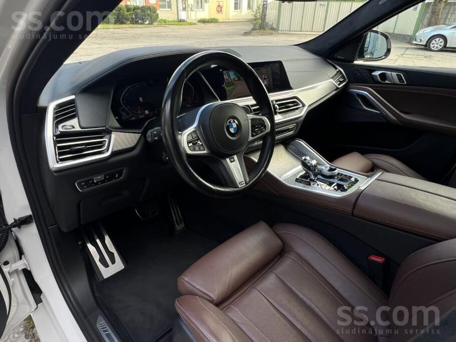 White BMW X6 2020 in Riga, with an engine capacity of 3.00 L and mileage of 108 thousand km for 55750 €, photo 12 on AUTOMOTO.COM.LV