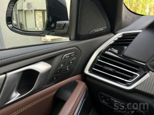 White BMW X6 2020 in Riga, with an engine capacity of 3.00 L and mileage of 108 thousand km for 55750 €, photo 18 on AUTOMOTO.COM.LV