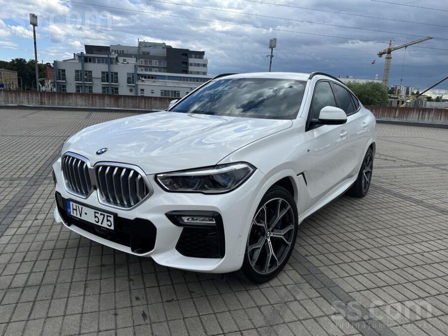 Белый БМВ Х6 2020 в Рига, объемом двигателя 3.00 л и пробегом 99 тыс. км за 56900 €, фото 1 на AUTOMOTO.COM.LV