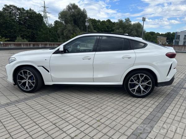 White BMW X6 2020 in Riga, with an engine capacity of 3.00 L and mileage of 99 thousand km for 56900 €, photo 2 on AUTOMOTO.COM.LV