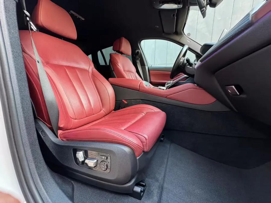 Balts BMW X6 2020 Rīga, ar dzinēja tilpumu 3.00 L un nobraukumu 85 tūkst. km par 55000 €, foto 18 vietnē AUTOMOTO.COM.LV