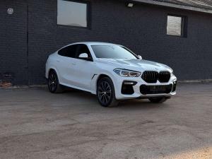 White BMW X6 2020 in Daugavpils, with an engine capacity of 2.99 L and mileage of 84 thousand km for 52000 €, photo  on AUTOMOTO.COM.LV