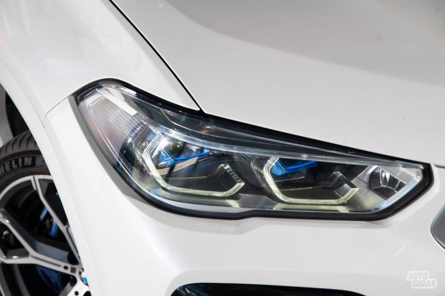 Balts BMW X6 2020 Kauņa, ar dzinēja tilpumu 3.00 L un nobraukumu 143 tūkst. km par 54771 €, foto 5 vietnē AUTOMOTO.COM.LV
