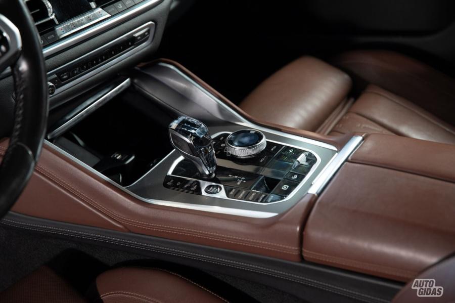 Balts BMW X6 2020 Kauņa, ar dzinēja tilpumu 3.00 L un nobraukumu 143 tūkst. km par 54771 €, foto 18 vietnē AUTOMOTO.COM.LV