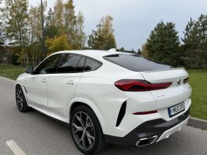 Balts BMW X6 2021 Kauņa, ar dzinēja tilpumu 2.99 L un nobraukumu 54 tūkst. km par 69000 €, foto 6 vietnē AUTOMOTO.COM.LV