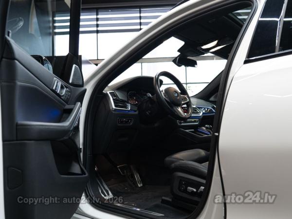 Balts BMW X6 2021 Tallina, ar dzinēja tilpumu 3.00 L un nobraukumu 80 tūkst. km par 72900 €, foto 4 vietnē AUTOMOTO.COM.LV