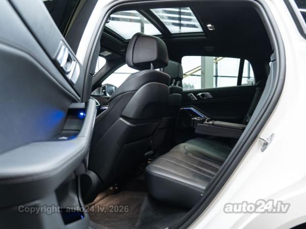 Balts BMW X6 2021 Tallina, ar dzinēja tilpumu 3.00 L un nobraukumu 80 tūkst. km par 72900 €, foto 10 vietnē AUTOMOTO.COM.LV