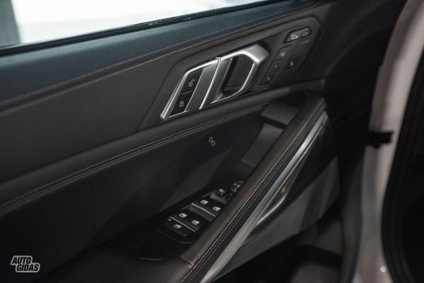 Белый БМВ Х6 2021 в Каунас, объемом двигателя 3.00 л и пробегом 121 тыс. км за 56771 €, фото 10 на AUTOMOTO.COM.LV