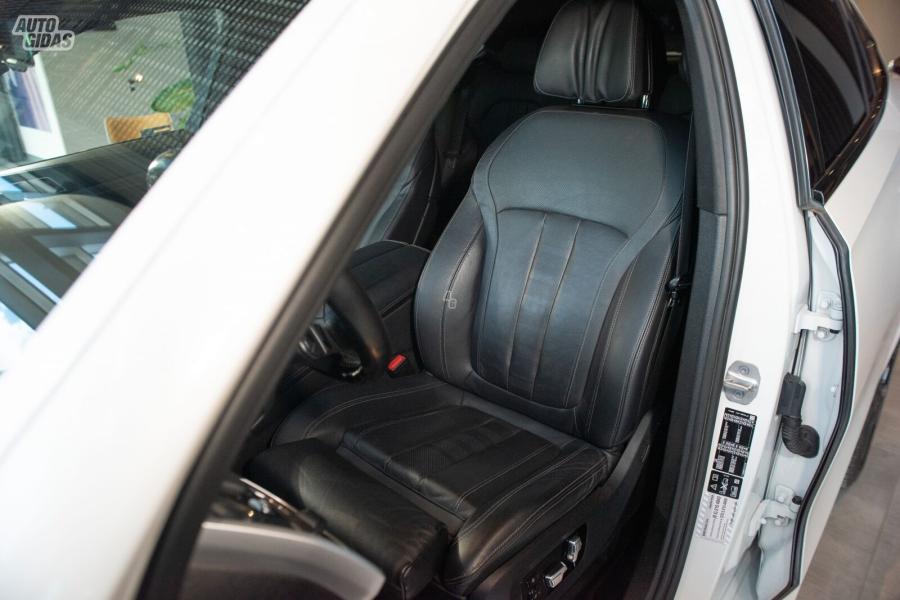 Balts BMW X6 2021 Kauņa, ar dzinēja tilpumu 3.00 L un nobraukumu 121 tūkst. km par 56771 €, foto 16 vietnē AUTOMOTO.COM.LV