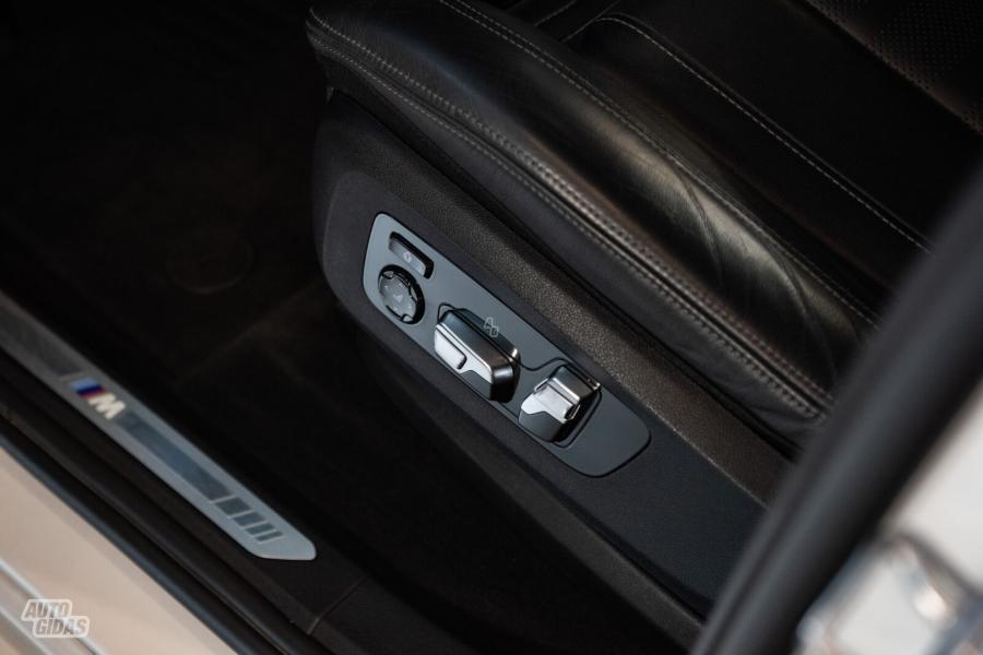 Balts BMW X6 2021 Kauņa, ar dzinēja tilpumu 3.00 L un nobraukumu 121 tūkst. km par 56771 €, foto 17 vietnē AUTOMOTO.COM.LV