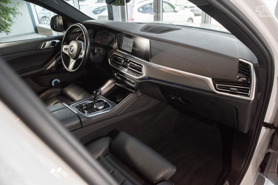 Balts BMW X6 2021 Kauņa, ar dzinēja tilpumu 3.00 L un nobraukumu 121 tūkst. km par 56771 €, foto 18 vietnē AUTOMOTO.COM.LV