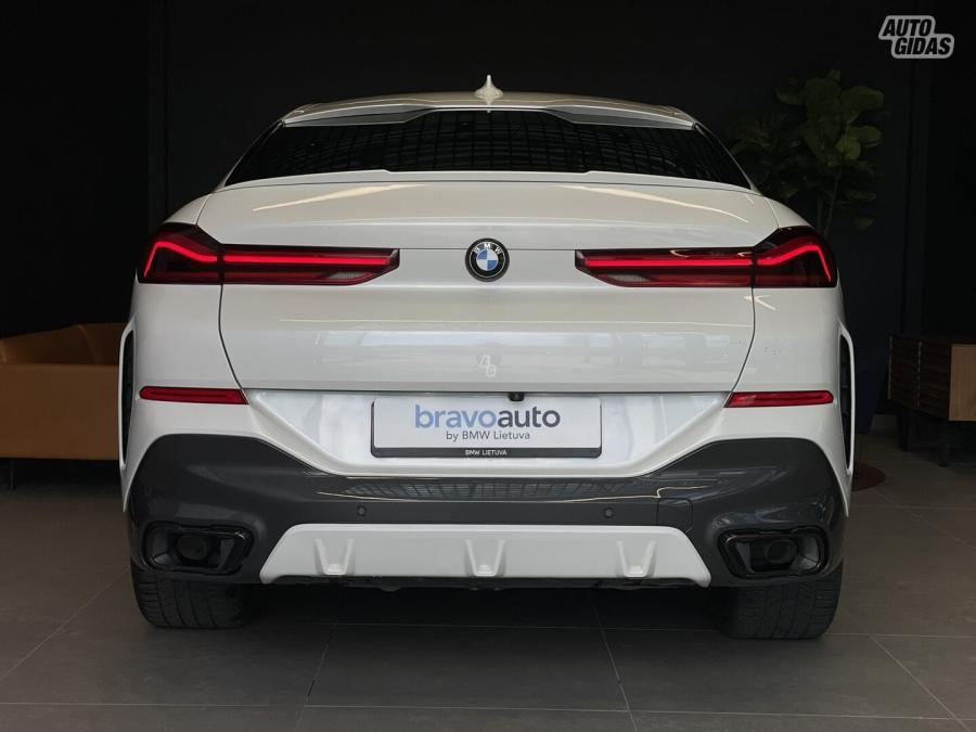 Balts BMW X6 2021 Klaipėda, ar dzinēja tilpumu 3.00 L un nobraukumu 106 tūkst. km par 56491 €, foto 6 vietnē AUTOMOTO.COM.LV