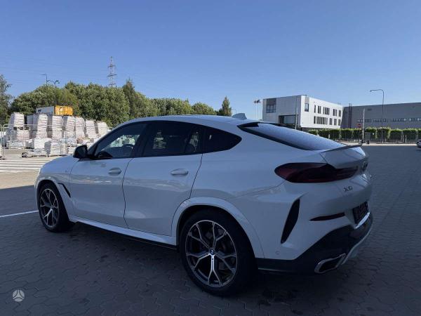 Balts BMW X6 2021 Kauņa, ar dzinēja tilpumu 2.99 L un nobraukumu 64 tūkst. km par 54999 €, foto 10 vietnē AUTOMOTO.COM.LV