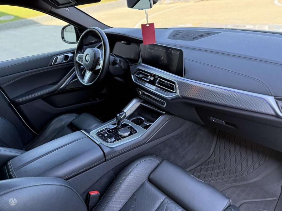 White BMW X6 2021 in Kaunas, with an engine capacity of 2.99 L and mileage of 64 thousand km for 54999 €, photo 14 on AUTOMOTO.COM.LV
