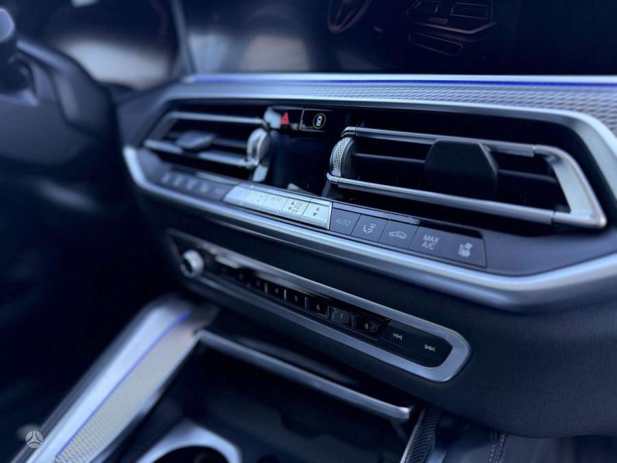 White BMW X6 2021 in Kaunas, with an engine capacity of 2.99 L and mileage of 64 thousand km for 54999 €, photo 19 on AUTOMOTO.COM.LV