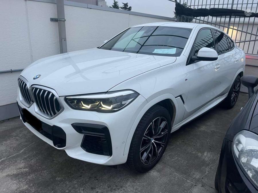 Balts BMW X6 2022 Šauļi, ar dzinēja tilpumu 2.99 L un nobraukumu 89 tūkst. km par 56900 €, foto 1 vietnē AUTOMOTO.COM.LV