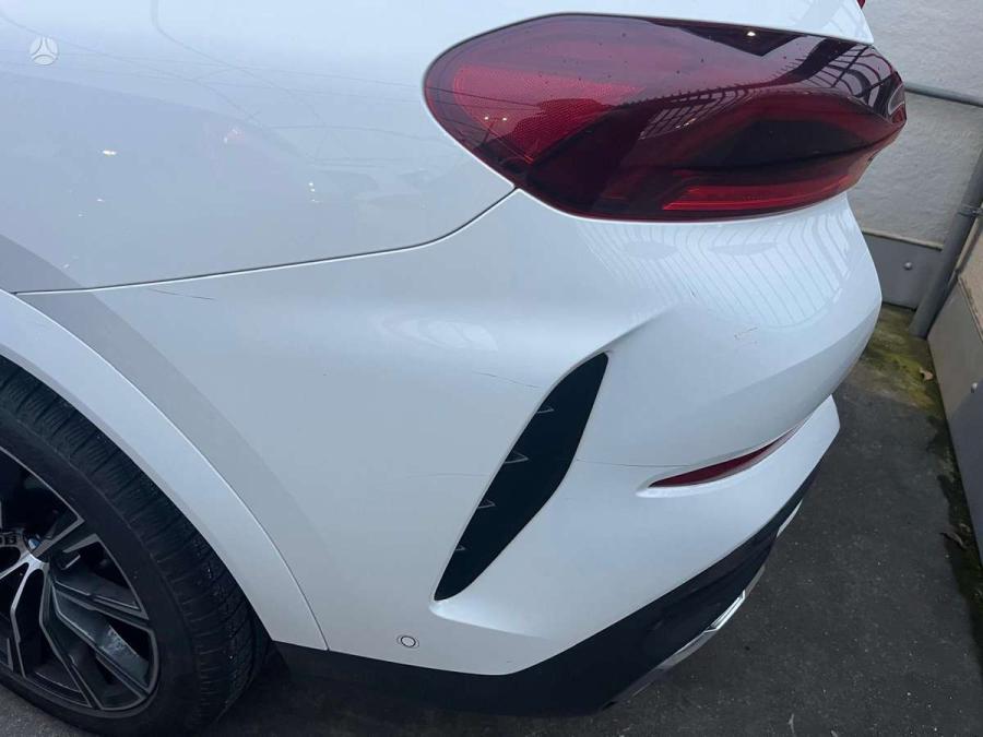 Balts BMW X6 2022 Šauļi, ar dzinēja tilpumu 2.99 L un nobraukumu 89 tūkst. km par 56900 €, foto 3 vietnē AUTOMOTO.COM.LV