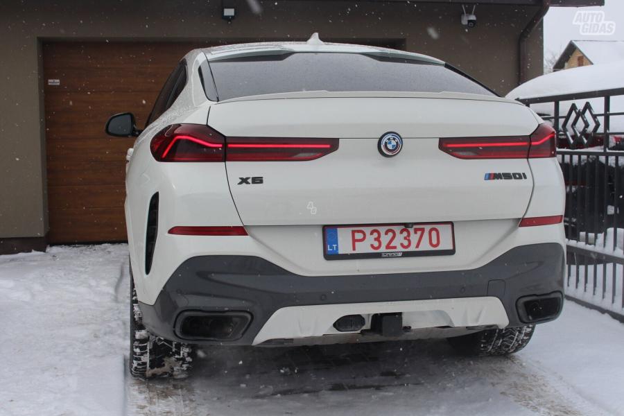 Balts BMW X6 2022 Viļņa, ar dzinēja tilpumu 4.40 L un nobraukumu 106 tūkst. km par 63200 €, foto 2 vietnē AUTOMOTO.COM.LV