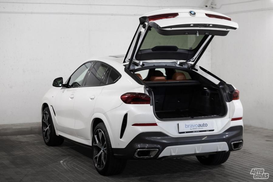 Balts BMW X6 2022 Viļņa, ar dzinēja tilpumu 3.00 L un nobraukumu 107 tūkst. km par 58491 €, foto 13 vietnē AUTOMOTO.COM.LV