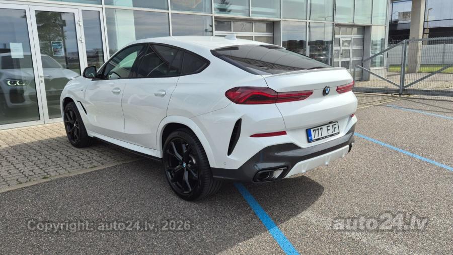 Balts BMW X6 2022 Tallina, ar dzinēja tilpumu 3.00 L un nobraukumu 66 tūkst. km par 56900 €, foto 7 vietnē AUTOMOTO.COM.LV