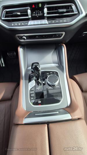 Balts BMW X6 2022 Tallina, ar dzinēja tilpumu 3.00 L un nobraukumu 66 tūkst. km par 56900 €, foto 15 vietnē AUTOMOTO.COM.LV