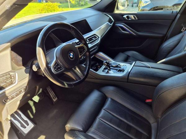 White BMW X6 2022 in Kaunas, with an engine capacity of 0.00 L and mileage of 126 thousand km for 51000 €, photo 5 on AUTOMOTO.COM.LV