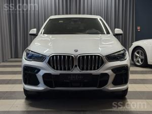Balts BMW X6 2023 Rīga, ar dzinēja tilpumu 3.00 L un nobraukumu 52 tūkst. km par 69990 €, foto 2 vietnē AUTOMOTO.COM.LV