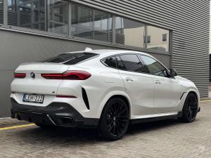 Balts BMW X6 2023 Viļņa, ar dzinēja tilpumu 2.99 L un nobraukumu 65 tūkst. km par 64222 €, foto 4 vietnē AUTOMOTO.COM.LV