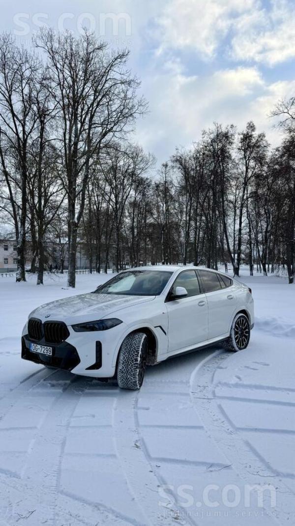 White BMW X6 2025 in Riga, with an engine capacity of 3.00 L and mileage of 8 thousand km for 87000 €, photo 3 on AUTOMOTO.COM.LV