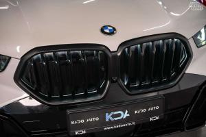 White BMW X6 2025 in Marijampole, with an engine capacity of 3.00 L and mileage of 20 thousand km for 82450 €, photo 9 on AUTOMOTO.COM.LV