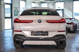 White BMW X6 2025 in Marijampole, with an engine capacity of 3.00 L and mileage of 20 thousand km for 82450 €, photo 13 on AUTOMOTO.COM.LV