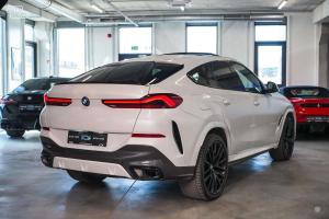 White BMW X6 2025 in Marijampole, with an engine capacity of 3.00 L and mileage of 20 thousand km for 82450 €, photo 15 on AUTOMOTO.COM.LV