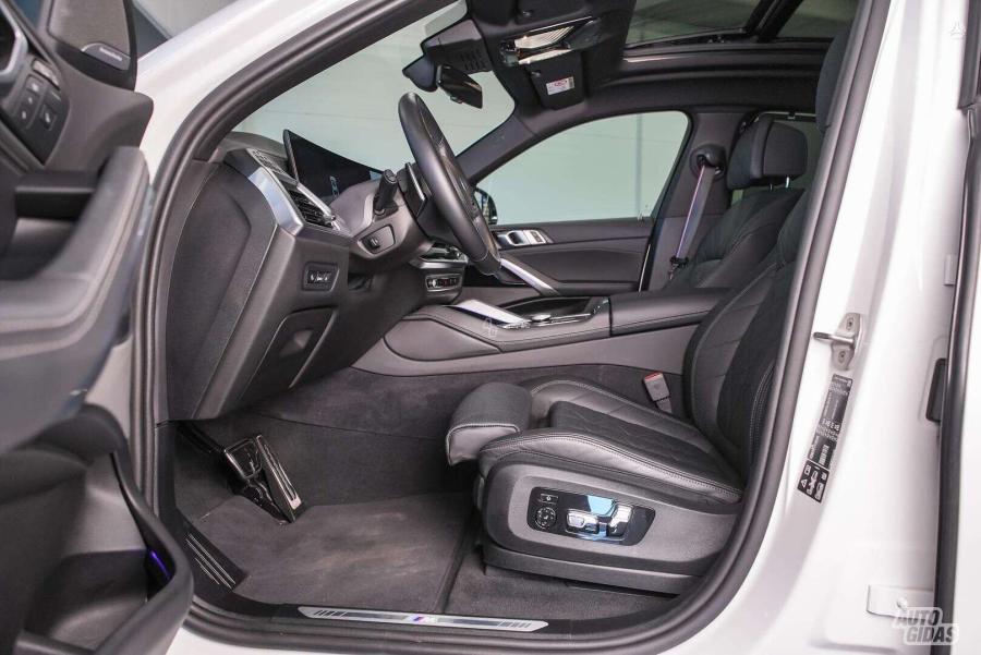 White BMW X6 2025 in Marijampole, with an engine capacity of 3.00 L and mileage of 20 thousand km for 82450 €, photo 25 on AUTOMOTO.COM.LV