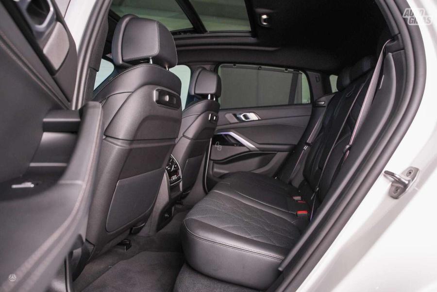 White BMW X6 2025 in Marijampole, with an engine capacity of 3.00 L and mileage of 20 thousand km for 82450 €, photo 35 on AUTOMOTO.COM.LV