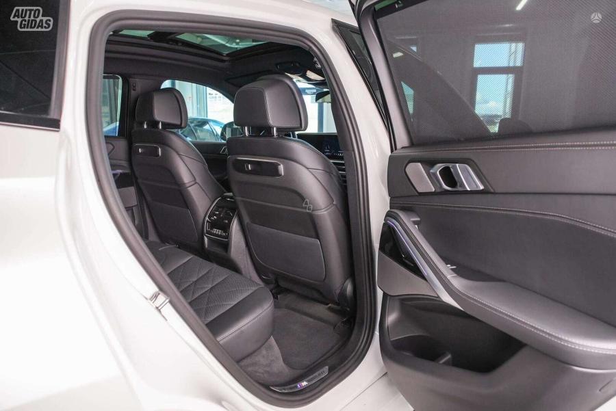 White BMW X6 2025 in Marijampole, with an engine capacity of 3.00 L and mileage of 20 thousand km for 82450 €, photo 37 on AUTOMOTO.COM.LV