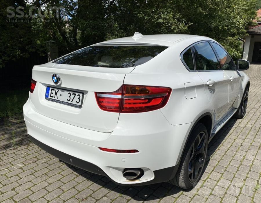 White BMW X6 2012 in Riga, with an engine capacity of 3.00 L and mileage of 154 thousand km for 15500 €, photo 5 on AUTOMOTO.COM.LV
