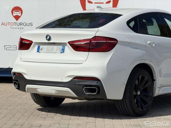 BMW X6 2015 Tauragė vietnē Balts BMW X6 2015 Tauragė, ar dzinēja tilpumu 3.00 L un nobraukumu 221 tūkst. km par 19900 €, foto 8 vietnē AUTOMOTO.COM.LV
