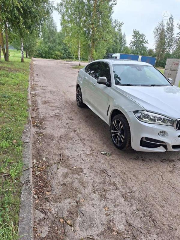Белый БМВ Х6 2015 в Ионишкис, объемом двигателя 3.00 л и пробегом 254 тыс. км за 17995 €, фото 6 на AUTOMOTO.COM.LV