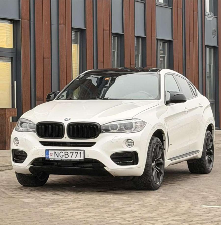 White BMW X6 2016 in Kaunas, with an engine capacity of 3.00 L and mileage of 153 thousand km for 24500 €, photo 1 on AUTOMOTO.COM.LV