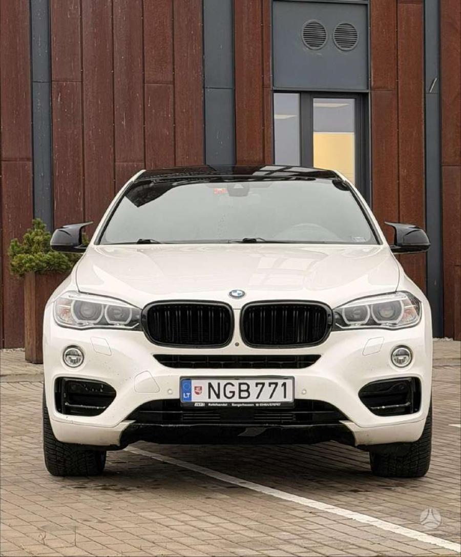 White BMW X6 2016 in Kaunas, with an engine capacity of 3.00 L and mileage of 153 thousand km for 24500 €, photo 2 on AUTOMOTO.COM.LV