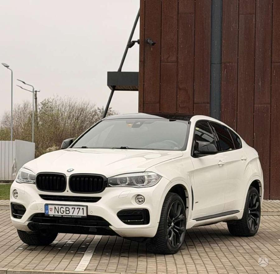 White BMW X6 2016 in Kaunas, with an engine capacity of 3.00 L and mileage of 153 thousand km for 24500 €, photo 3 on AUTOMOTO.COM.LV