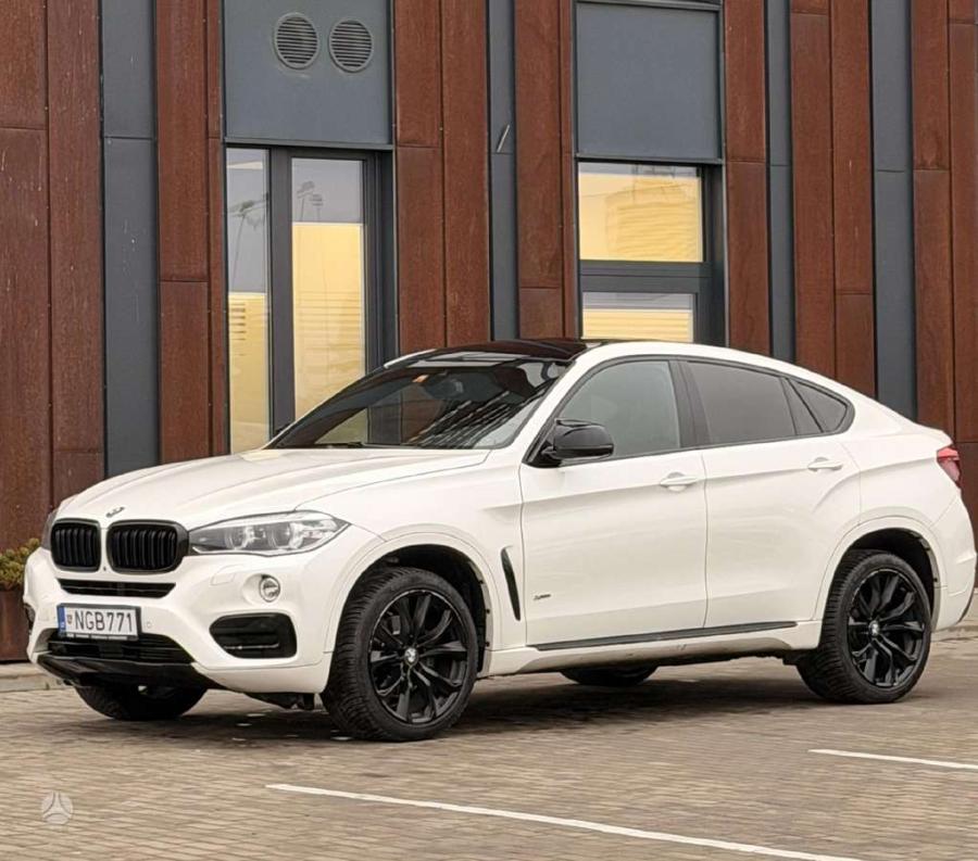 White BMW X6 2016 in Kaunas, with an engine capacity of 3.00 L and mileage of 153 thousand km for 24500 €, photo 9 on AUTOMOTO.COM.LV