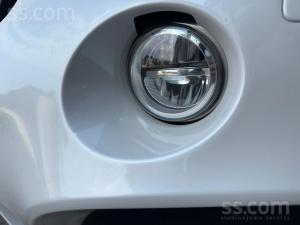 White BMW X6 2016 in Balvi, with an engine capacity of 3.00 L and mileage of 210 thousand km for 25900 €, photo 9 on AUTOMOTO.COM.LV