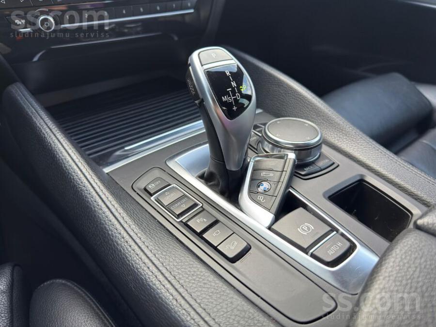 White BMW X6 2016 in Balvi, with an engine capacity of 3.00 L and mileage of 210 thousand km for 25900 €, photo 12 on AUTOMOTO.COM.LV