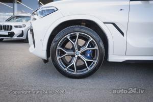 White BMW X6 2022 in Tartu, with an engine capacity of 3.00 L and mileage of 66 thousand km for 69900 €, photo 29 on AUTOMOTO.COM.LV