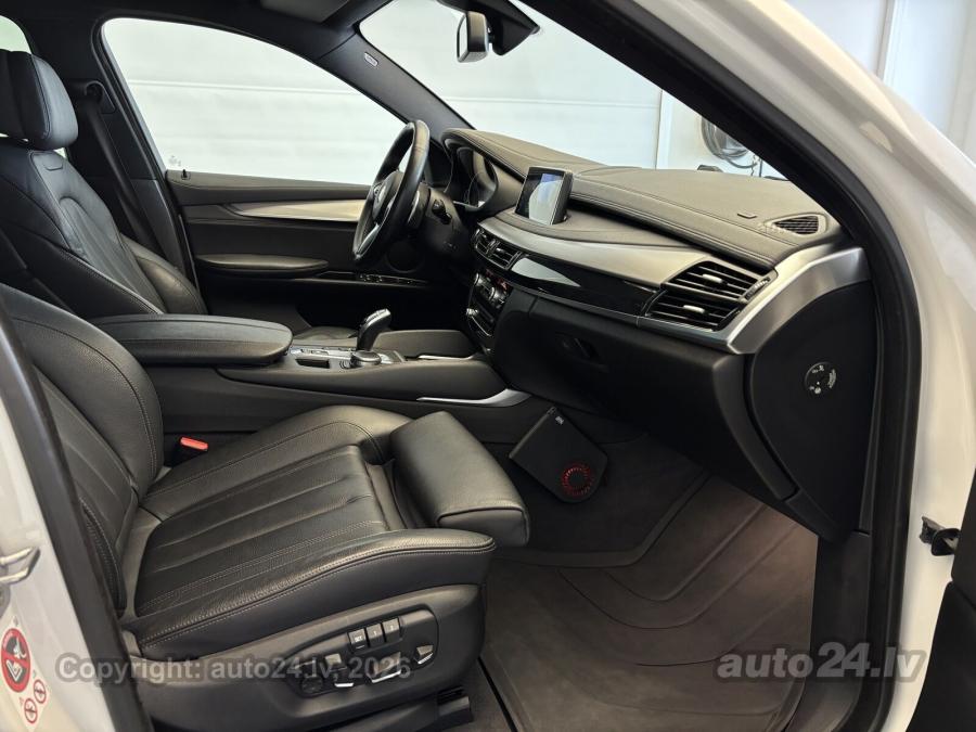 White BMW X6 2017 in Tallinn, with an engine capacity of 3.00 L and mileage of 132 thousand km for 32320 €, photo 9 on AUTOMOTO.COM.LV