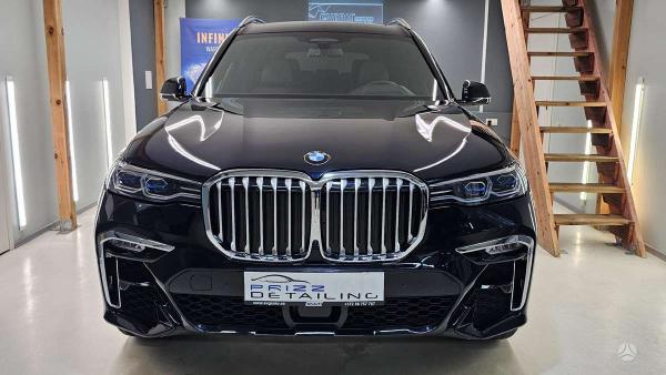 Melns BMW X7 2019 Tallina, ar dzinēja tilpumu 2.99 L un nobraukumu 65 tūkst. km par 72995 €, foto 1 vietnē AUTOMOTO.COM.LV